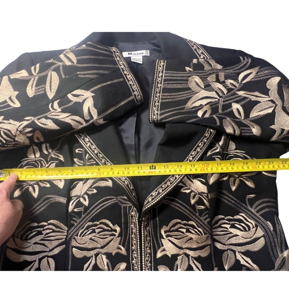 Peter Nygard | Jackets & Coats | Peter Nygard Heavily Embroidered ...